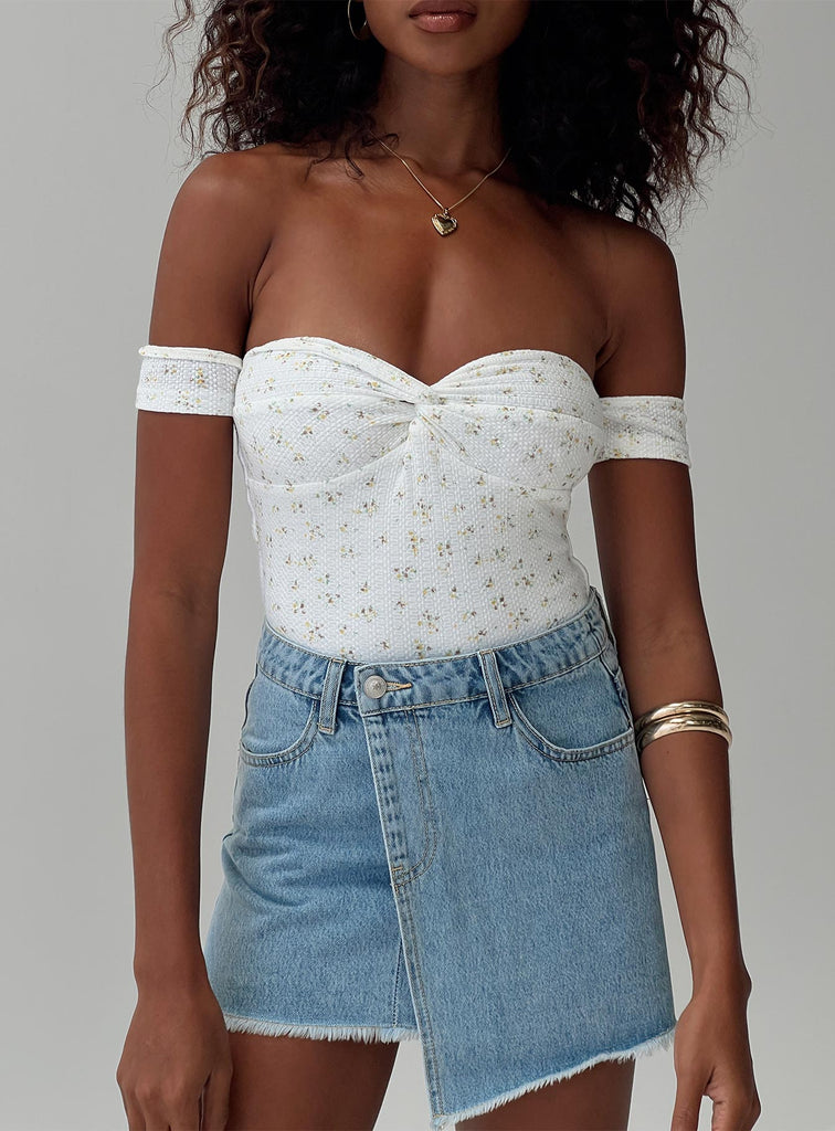 Ezrah Bodysuit White Floral | Princess Polly