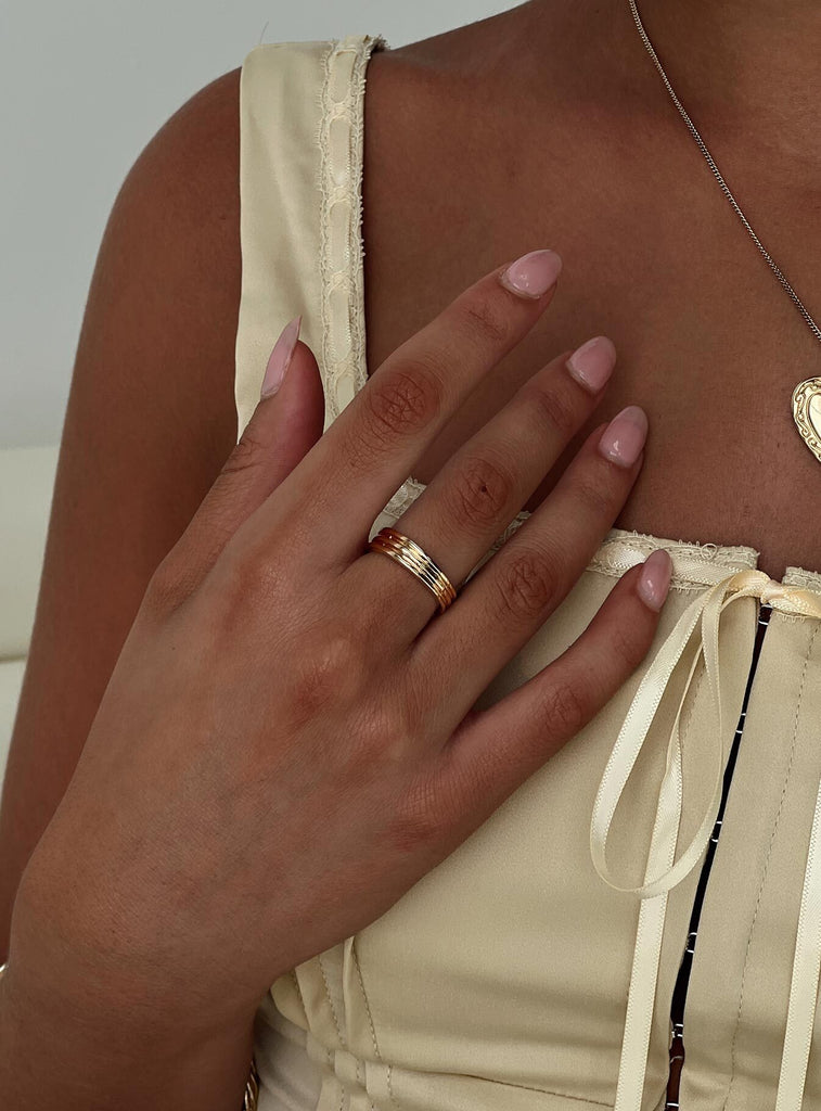 Jalia Ring Gold | Princess Polly