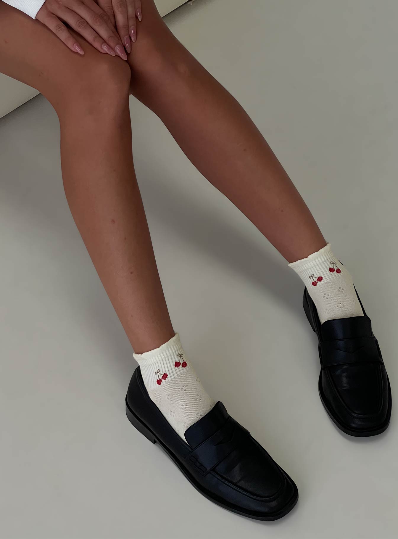 Vesira Frill Socks Cherry | Princess Polly