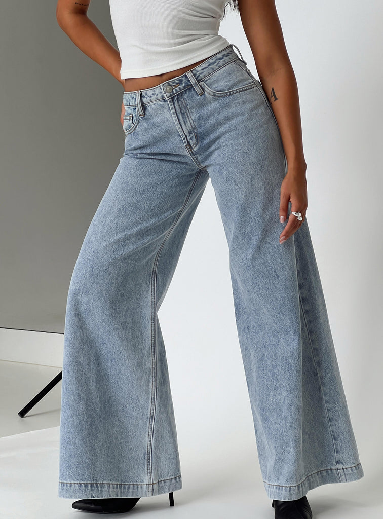 Toby Low Ultra Baggy Jean Light Wash | Princess Polly