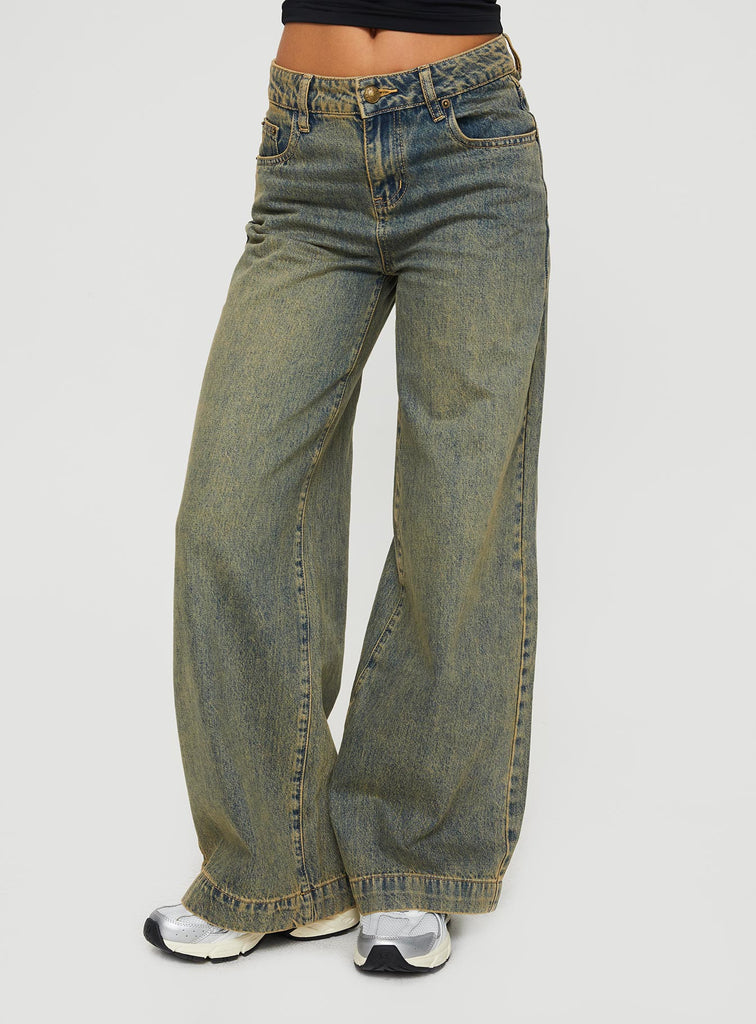 Tap In Mid Rise Jeans Tea Wash | Princess Polly