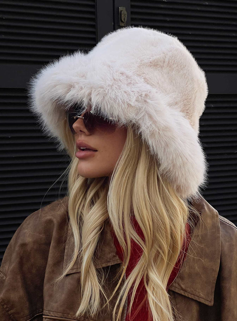 Avaah Fluffy Hat Cream | Princess Polly