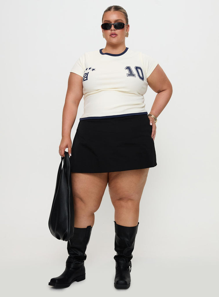 Track Record Graphic Top Cream Curve | Princess Polly