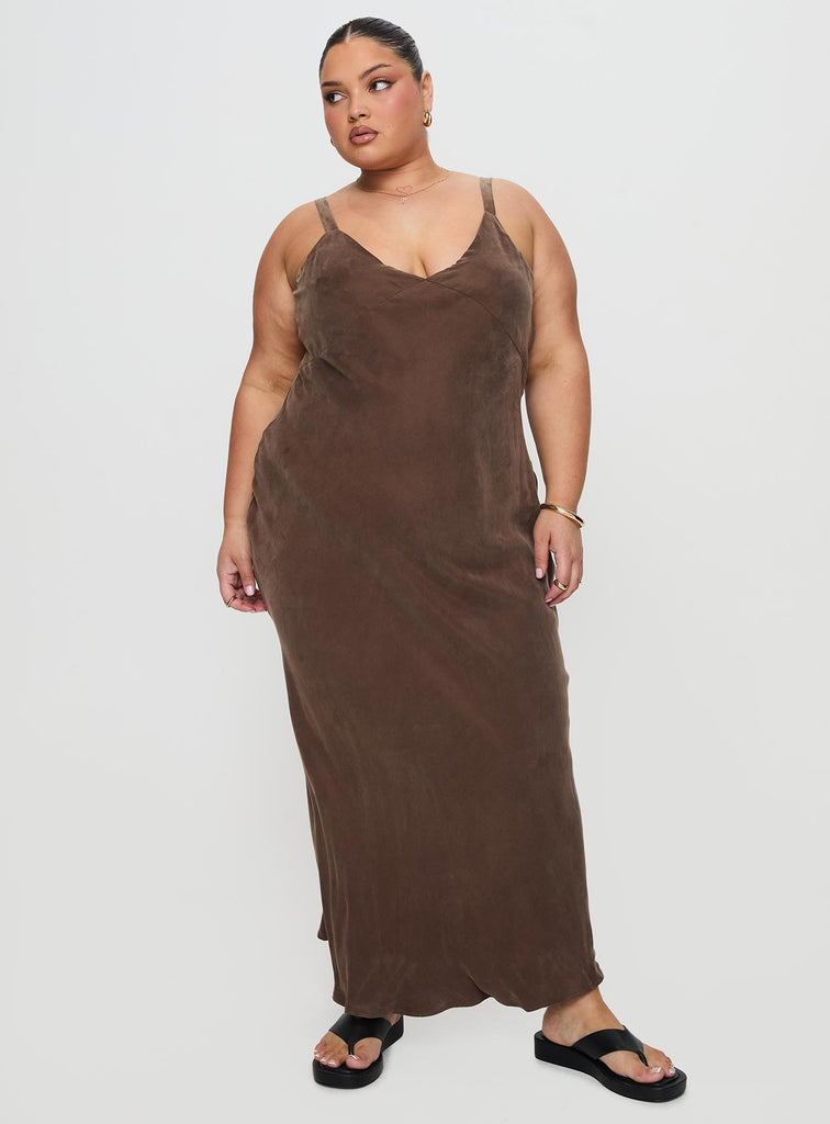 Laurette Maxi Dress Brown Curve | Princess Polly