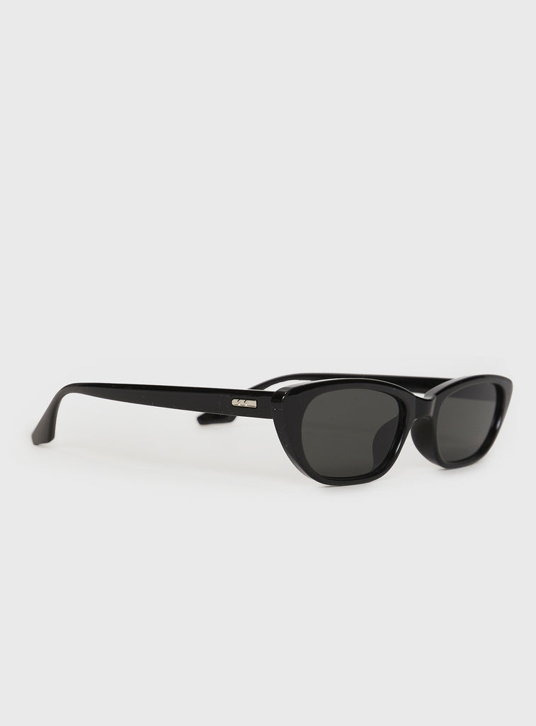 Future Sunglasses Black | Princess Polly