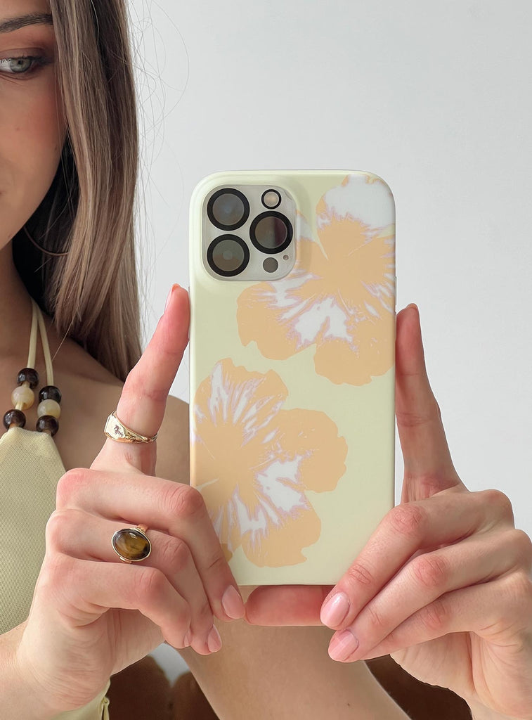 Shelly Beach iPhone Case Yellow | Princess Polly