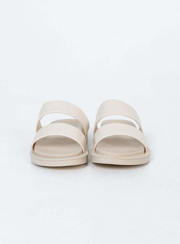 Getaway Slides Cream | Princess Polly