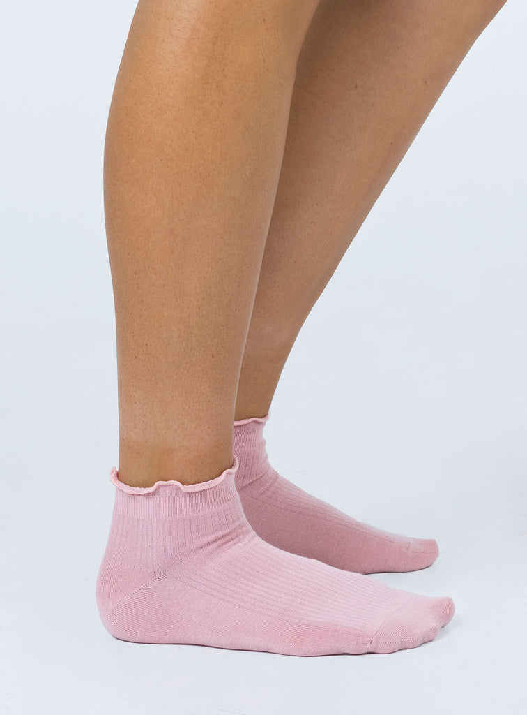 Ribbed Ruffle Socks Baby Pink | Princess Polly
